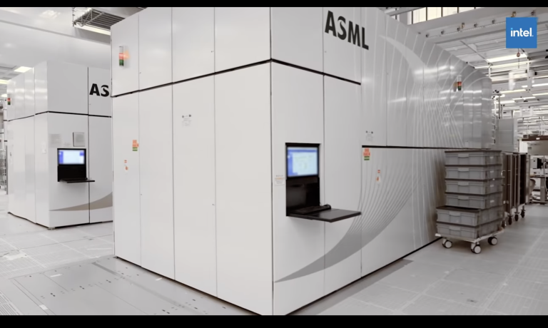 Microchip magic, the amazing science behind ASML EUV lithography machine ← ABrandão.com